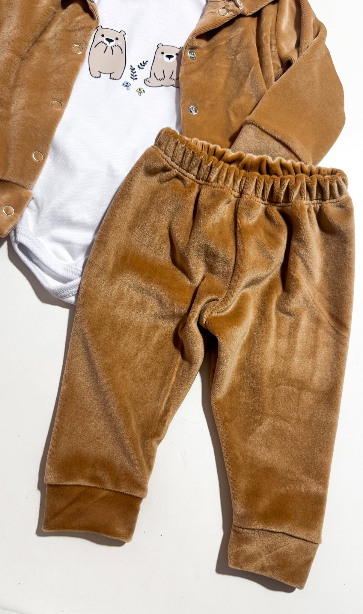 CONJUNTO PLUSH CAMEL | Mini Pindó