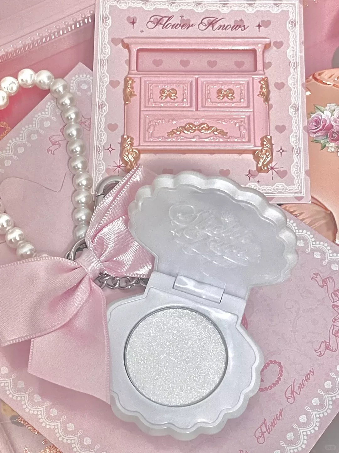 Flower knows | Shell’s jewel collection highlighter Balm charms | Anly ...